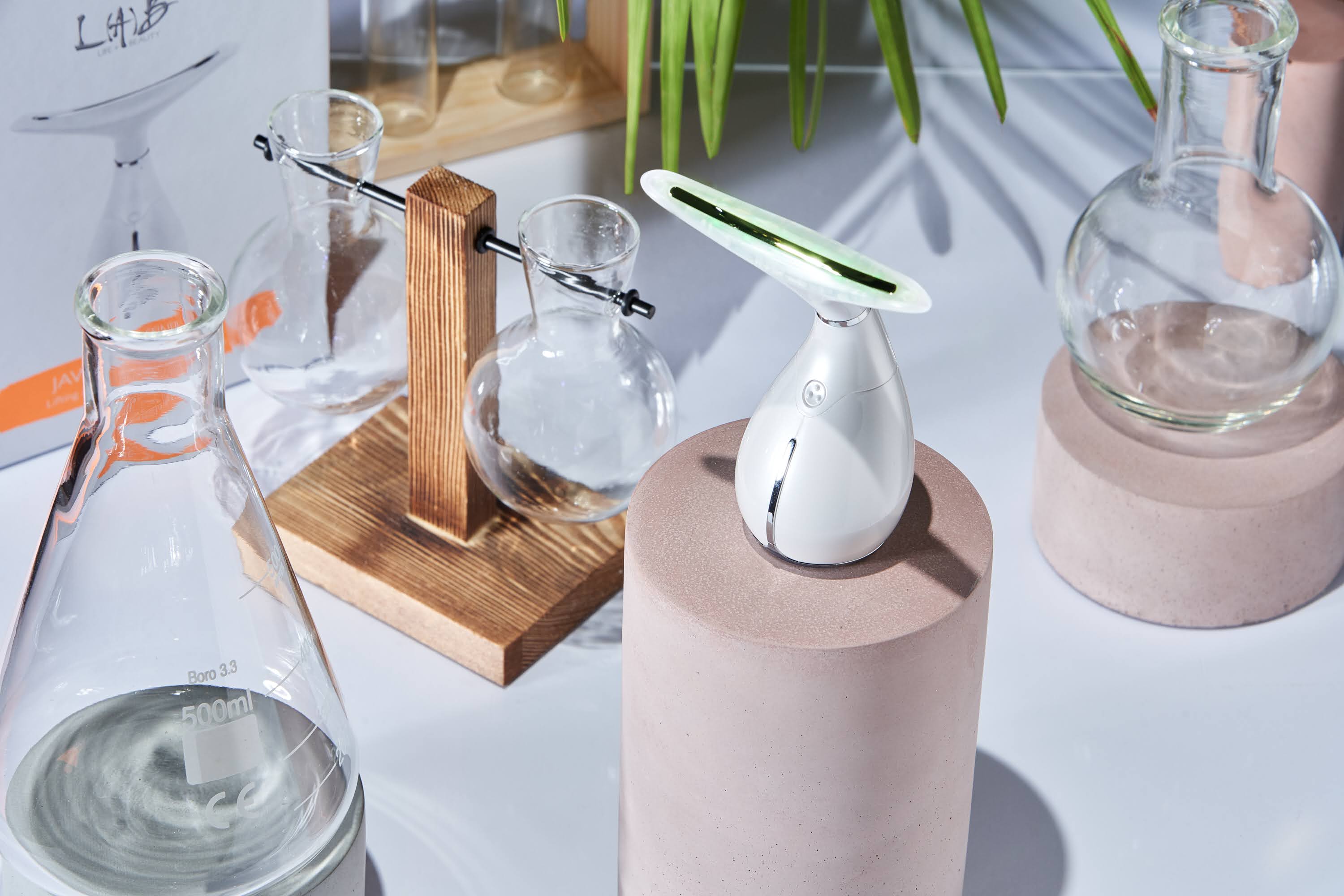 ABOUT L(A)B – L(A)B=LIFE+BEAUTY