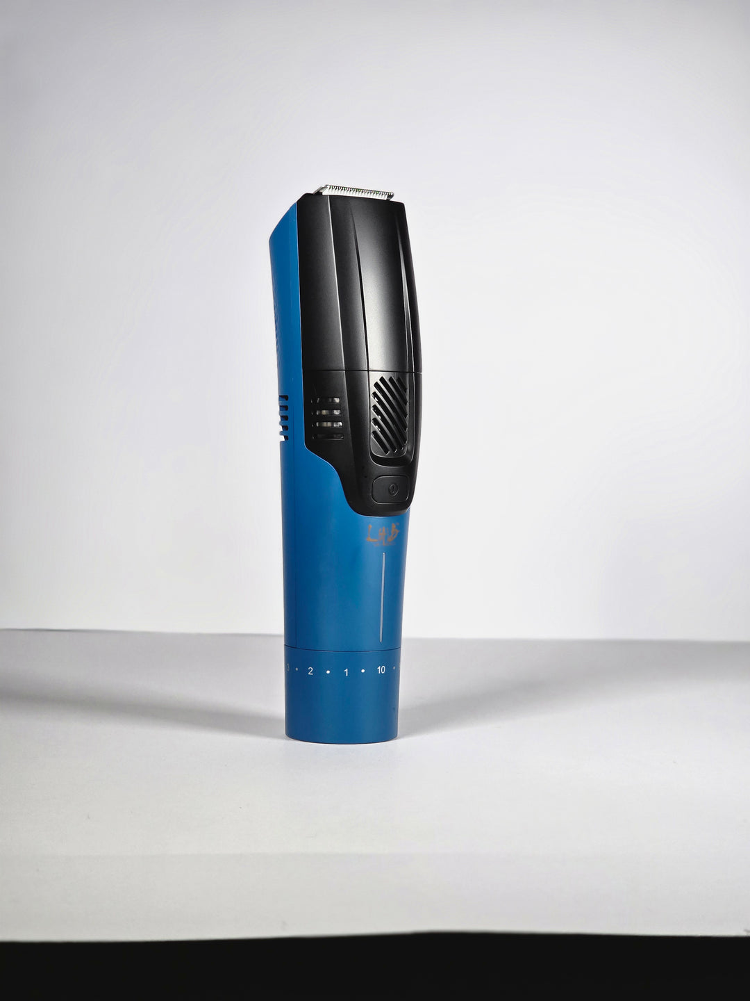 VORTEX Hair trimmer with Vacuum – L(A)B=LIFE+BEAUTY